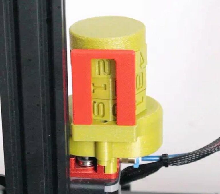 Design of the Week: FilamentMeter « Fabbaloo