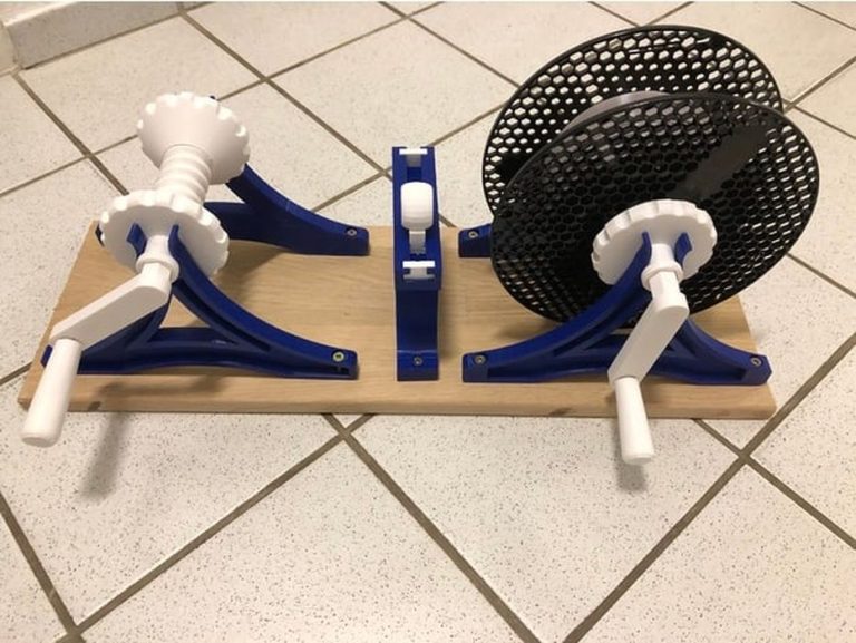 Design of the Week: Filament Winder « Fabbaloo